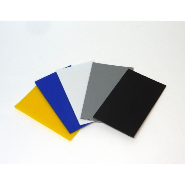 【在庫処分特価品】新品・長期在庫品です。◆ＥＶＡシート 汎用サイズ ３ｍｍ厚●サイズ：６００ｍｍ×９００ｍｍ×厚さ３ｍｍ●カラー：ブラック、ブルー、イエロー、シルバー、ホワイト・ご希望のカラーをご選択のうえ、カートに入れて下さい。・商品は丸...