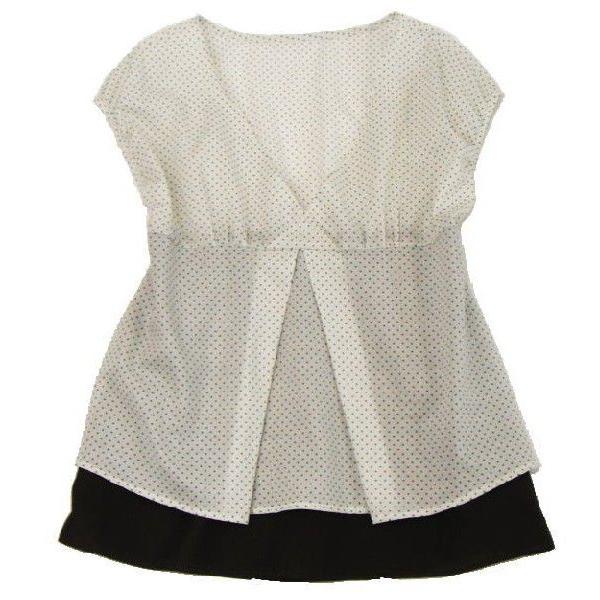 フロントＶ開きのレイヤーブラウスの型紙です。背中のウエストにシャーリング（ゴム）で伸縮があるのでコンパクトに見えてゆったり着心地！キャミソールの上に着るだけで、お洒落なブラウス！レイヤー部分の生地をボトムのトーンと合わせると、コーディネート...