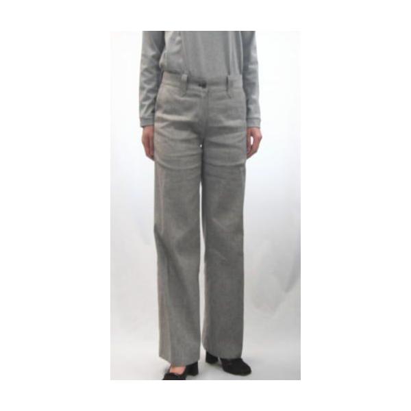 メンズ調のストレートパンツの型紙です。程よい太さとシルエットで、足長に見せるパンツです。写真はリネンコットンの生地で作成しています。素材によって、綺麗目にも、カジュアルにもはきこなせます。洗いをかけて、ラフに着こなすパンツにもお勧めです。＊...