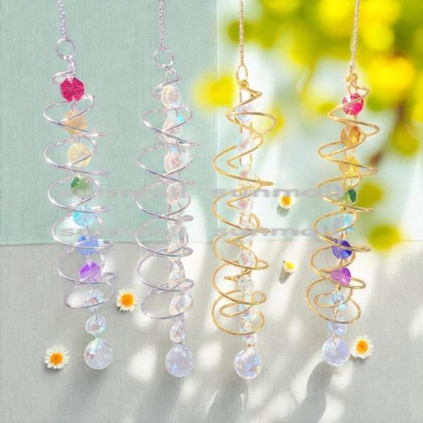 サイズ： 全長：40ｃｍ　　　　 本体部分の長さ：20ｃｍ※注: 本製品には多少の測定誤差がある場合がございますので、実際の商品を基準にしてください。素材／材質 クリスタルガラス　合金特徴 ◎光を受けて美しい虹色のプリズムを広げるスパイラル...