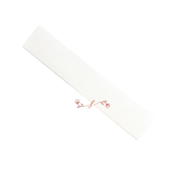 保湿成分(※1)を配合し、肌のうるおいを保ちながら、湿気によるメイクの崩れや、皮脂によるテカリを防止する化粧下地です。さらっとしたテクスチャーは少量でも伸びがよく、肌を自然にトーンアップしながら毛穴をカバーし、まるで毛穴レス(※2)のような...