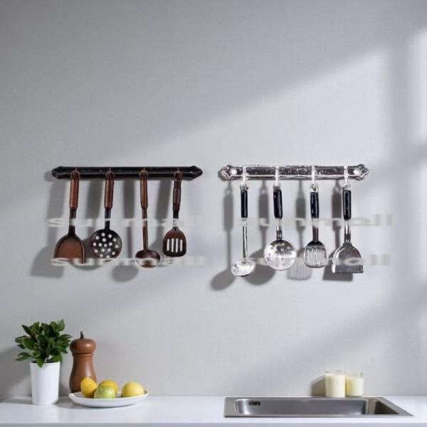 サイズ：約W50mm×8mm×5mm重量：約 9g※手作業による計測のため、多少の誤差が生じる場合がございます。素材／材質：金属製※ミニチュア装飾用のため、実際の調理には使用できません。※手作りのため、塗装ムラや微細な傷がある場合があります...