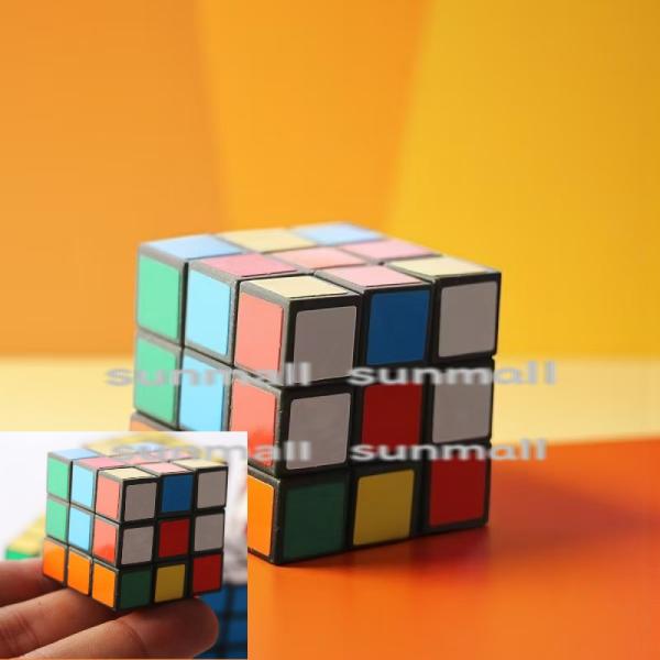 サイズ：29mm × 29mm × 29mm（立方体）重量：約10gミニサイズの3×3キューブで、手のひらに収まる軽量タイプです。※ 注: 本製品には多少の測定誤差がある場合がございますので、実際の商品を基準にしてください。素材／材質: 樹...