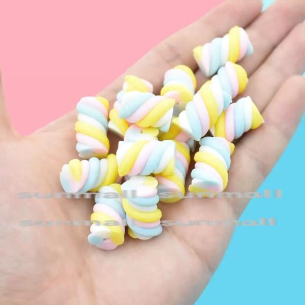 サイズ：約 直径3.7cm × 高さ1.7cm重量：10ｇ※ミニチュアサイズです。実寸をご確認の上ご購入ください。※測定方法により若干の誤差が生じる場合があります。素材／材質: 樹脂/合金製・ドールハウスやミニチュア撮影に使える缶入りクッキ...