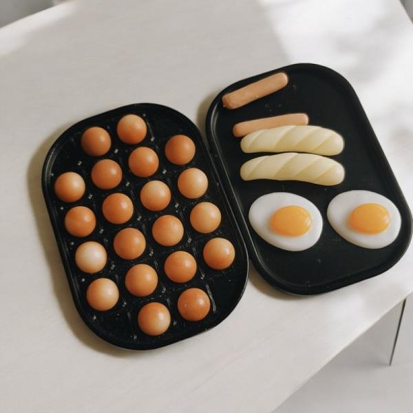 かわいいミニチュア食品セットは、ホットプレート用に特別にデザインされた26点のコレクションです。タコ焼きや玉子焼き、フランスパン、ソーセージなど、リアルなミニチュア食品が揃っており、デコレーションやコレクションに最適です。細部までこだわった...