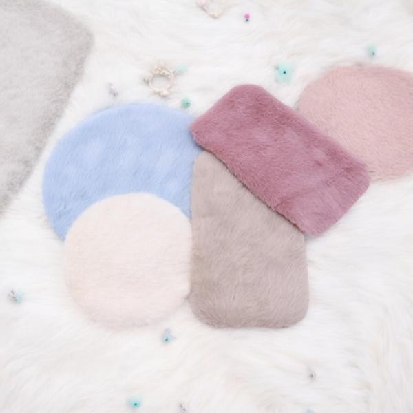 直径：12.5※注: 本製品には多少の測定誤差がある場合がございますので、実際の商品を基準にしてください。素材：ポリエステルミニチュアふわふわ絨毯は、ドールハウスのインテリアを一層魅力的にするアイテムです。直径12.5cmの丸型デザインで、...