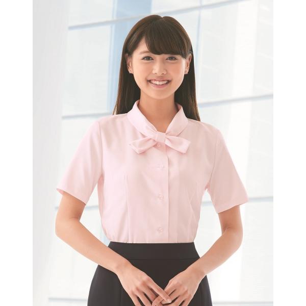 メーカー：ハネクトーン早川品番：8349商品名：リボンブラウス　半袖性別：レディース季節：オールシーズン素材：ポリエステル83%綿17%洗濯機ＯＫ　吸汗速乾　透け防止　ＵＶカット効果汗をかいても快適さが続くソフトな風合いの多機能素材機能糸ク...