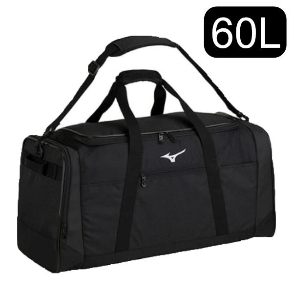【種別】バッグ【メーカー名】ミズノ(mizuno)【サイズ】L65×W29×H32cm(約60L)【カラー】ブラック(09)【素材】ポリエステル(裏加工PU)【特徴】・大容量60L。前面にスマホなどちょっと収納スリットポケット付きです。
