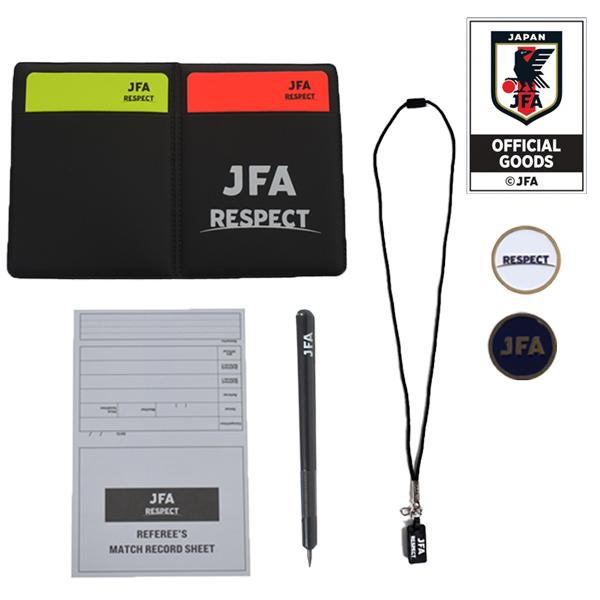 【種別】レフリーアクセサリー【メーカー名】JFA OFFICIAL GOODS【内容】カードケースイエローカード・レッドカードマッチレコードシートペントスコインホイッスルストラップ【特徴】JFAオフィシャルレフェリーアイテム