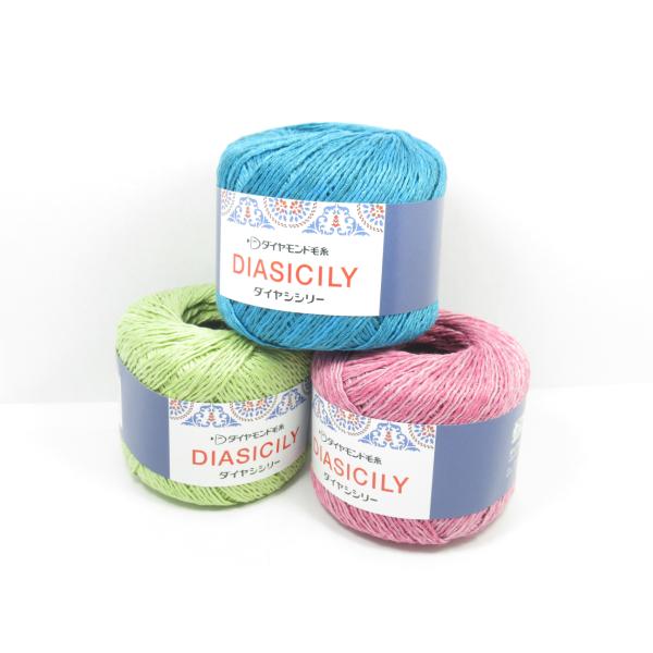 ・仕立（糸長）：３０ｇ約９９ｍ・主な構成　　：ポリエステル３７％、アクリル２８％、レーヨン２１％　　　　　　　　綿７％、ナイロン７％・手編み棒針　：５から６号・婦人半袖着分：３００ｇ（１０玉）