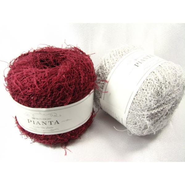 ・仕立（糸長）：４０ｇ１０１ｍ・主な構成　　：綿（ＣＯ）８２％、ナイロン　１８％・手編み棒針　：７〜８号・婦人半袖着分：６〜７玉