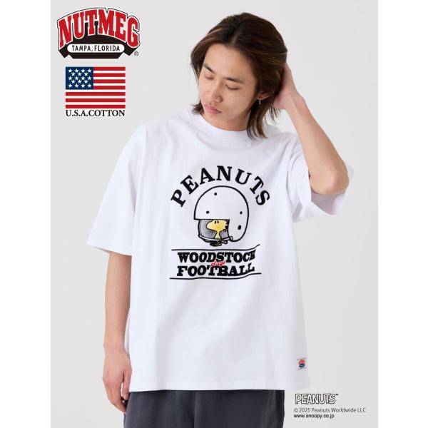 PEANUTSとNUTMEGのダブルネームアイテム。ビッグシルエットです。小さなウッドストックと大きなヘルメットのアンバランスさが可愛いデザインです。90年代のアメリカの雰囲気を感じさせるグラフィックに注目です。ボディにはUSAコットンを使...