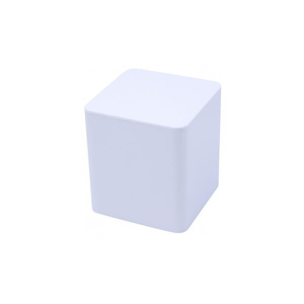 予備のトイレットペーパーをちょい置きにちょうど良いです。蓋をすることができるので、気になるホコリや湿気もカバーできます。