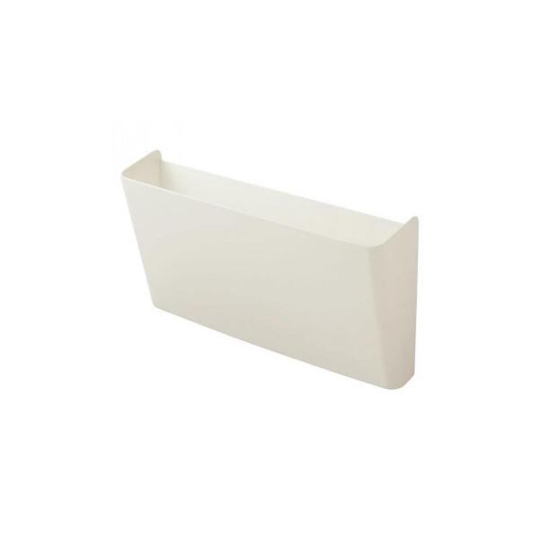 スチール面に貼り付けて、省スペースで使えるマグネット付きポケットです。重ねられる背面形状なので省スペースで使えます。前傾形状で取り出しやすく、クリヤーホルダーやA4書類の収納に最適です。