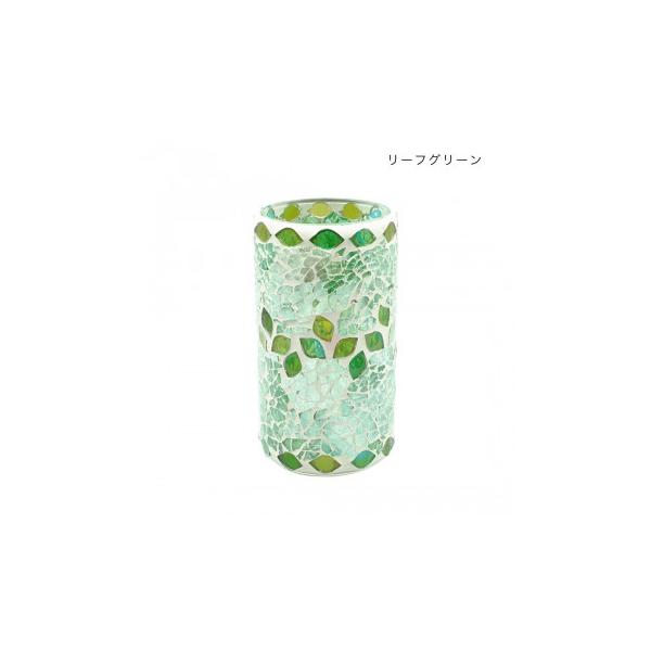 色とりどりなデザインのモザイクガラスシリーズが新登場です。お花を活けてお部屋や玄関に飾れば華やかで明るい空間になります。ペン立てとしてもお使いできます。