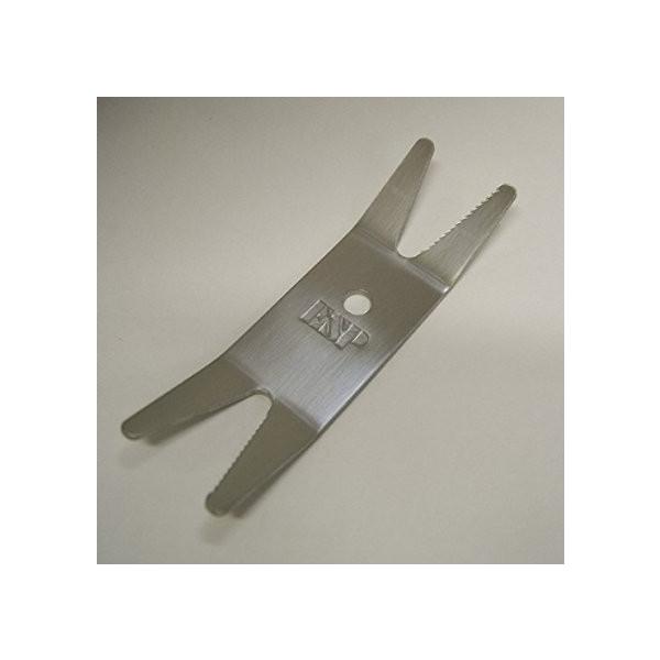 ESPマルチスパナは、ギターやベースに取り付けられたほとんどのナットに使用可能です。 （対辺8〜18mm、およびギザ付きナット） ミュージシャンのライブやレコーディング現場から生まれたPROツールであるマルチスパナ。 このスパナがケースの中...