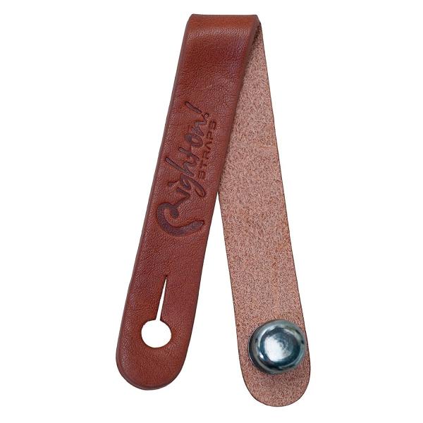 アコースティックギター用ストラップボタンサイズ:幅 1.5cm、有効長:17cm (全長18cm)表素材:レザー ベジタブルタンニンレザーは自然な風合いを出す一方で、色落ち、色移り等が起こりやすいので、特に水濡れや使い始めの際にはご注意くだ...