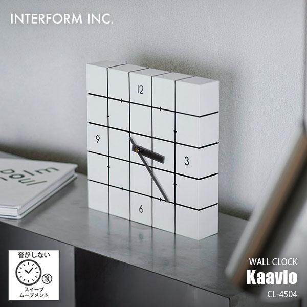 規則正しく並んだ直線が縦と横に走る方眼紙と、針の軌道が円形になるアナログ時計を掛け合わせた実験的なデザイン。表現したかったのは、ふと図形に見えたり、その輪郭だけ切り取られて見えたり、2Dと3Dを行き来するような面白さ。モノトーンの文字盤に浮...