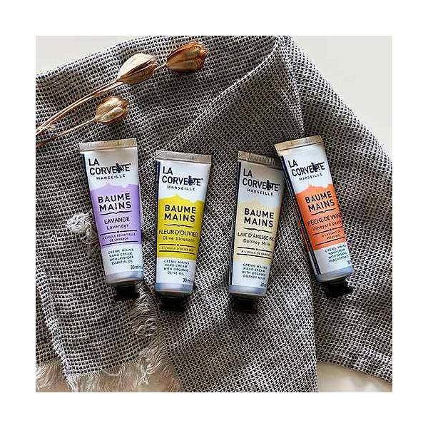 【合成着色料・パラベン・EDTA・シリコン・鉱物油不使用】南仏プロヴァンスにて120年以上の歴史を重ねてきた老舗ブランド「LA CORVETTE -ラ・コルベット-」の天然保湿成分シアバター配合のハンドクリーム。手肌でよく伸びなじみやすいテ...