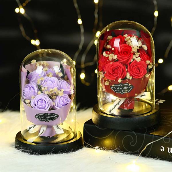 花構成：本体（ソープフラワー）、その他 サイズ：ガラスポット16×11 セット：ソープフラワー、ガラスポット、  LEDライト、  袋 生産国：チャイナ  季節の贈り物に 1月：お正月 ご挨拶 門松 正月 成人式 成人の日 帰省 新年 オシ...