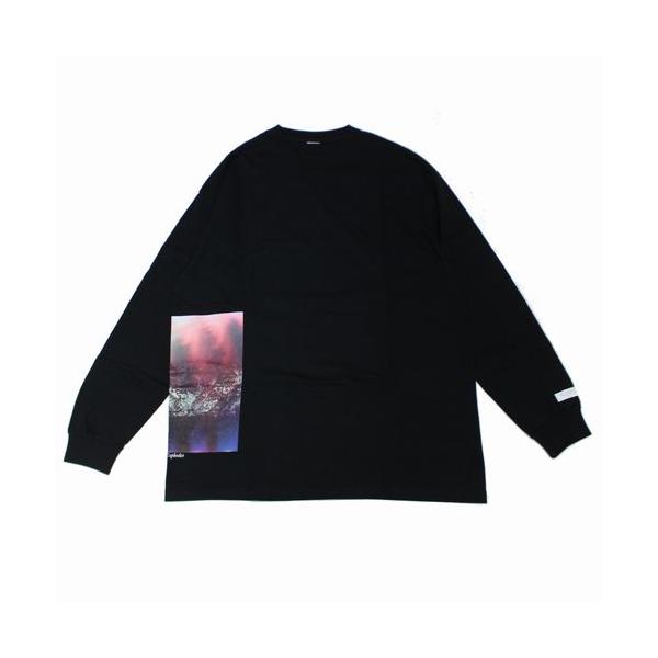 サイズ：表記L-肩幅56cm、身幅59cm、着丈75cm、袖丈61cmカラー：ブラックコンディション：Sランク素材：綿100%コメント：BLANKMAG × Tea Club Scheme Team 2024 LS TEE ZINE SET...
