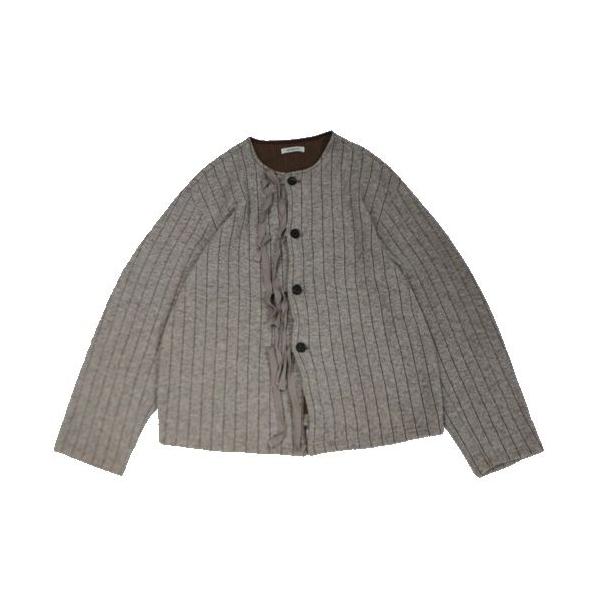 サイズ：表記3-肩幅53cm、身幅58cm、着丈67cm、袖丈65cmカラー：ベージュコンディション：Bランク素材：ウール60% コットン30% ナイロン10% コメント：MATSUFUJI マツフジ 24AW Striped Quilt ...