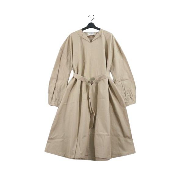 サイズ：表記なし-肩幅70cm、身幅77cm、着丈116cm、袖丈53cmカラー：ベージュコンディション：Aランク-品質タグなし素材：-コメント：foufou フーフー トレンチワンピース