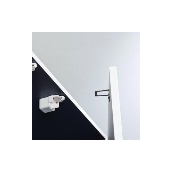 地震などの揺れを感知すると、扉が開いて中の収納物が飛び出さないように自動的に扉にロックをかけてくれます。2011年4月以降の玄関収納に取り付けできます。※ご注意吊戸棚取付の状況・建物の階数などによって動作しないことがあります。また収納物の破...