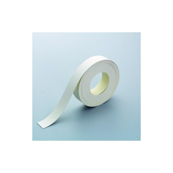 押入れの中段・枕棚の木口に貼る木口シートです。シールになっているので、台紙を剥がしてすぐに貼り付けることができます。