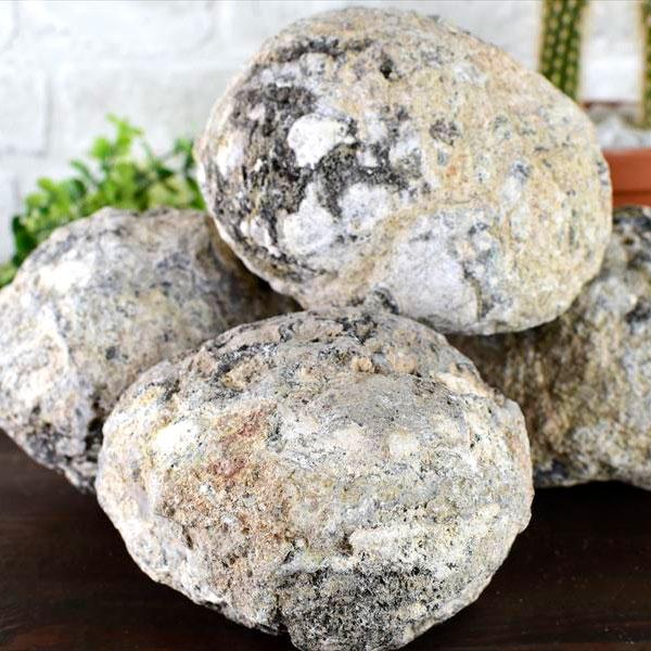 【商品名】メキシコ・チワワ州産トランカスジオード(割れていないジオード)単品販売■Lサイズ■ 【サイズ等】大きさ：約130mm〜約150mm前後販売単位：約1個【天然石の意味】浄化開運パワーの増幅メキシコ・チワワ州産のトランカスジオード(晶...