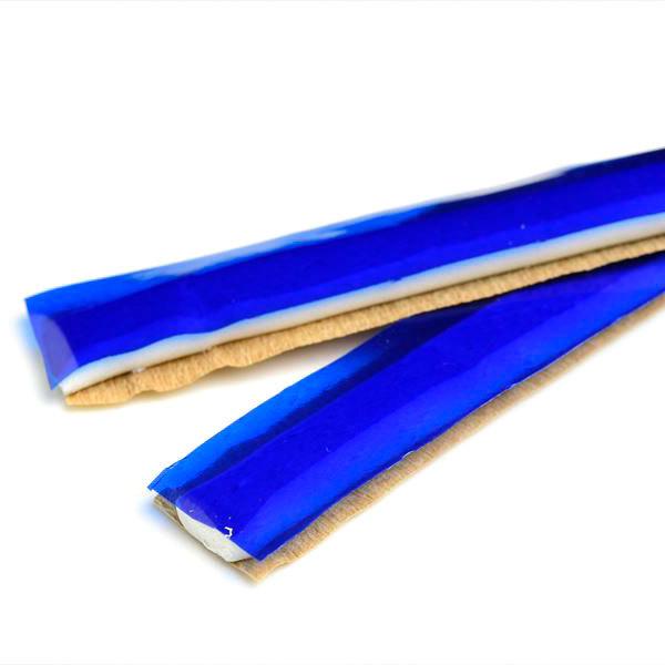 【商品名】鉱物用粘土ミネラルタック販売単位：1本 【サイズ等】【長さ】約100mm（約10cm）【幅】約10mm【厚さ】約5mm〜約6mm※サイズには多少の誤差がある場合がございます。 【商品説明】鉱物用粘土・ミネラルタック鉱物の展示や鉱物...