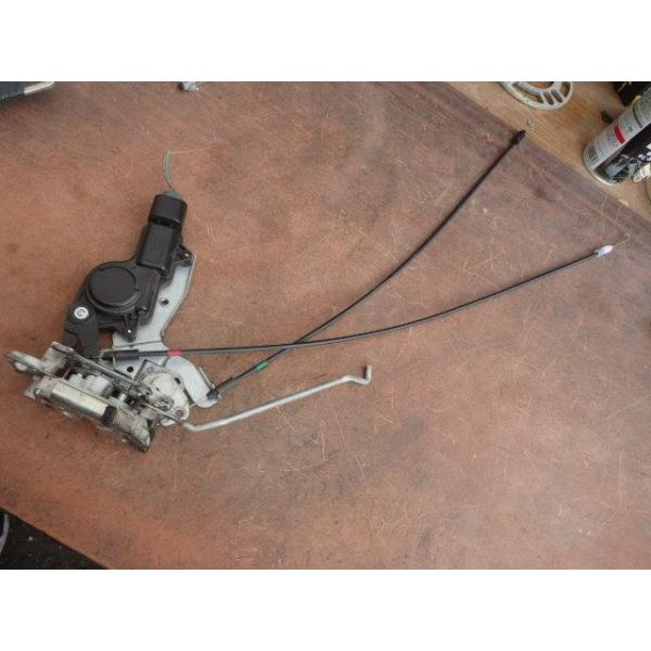 **** 商品説明を必ずご確認ください ****部品管理番号：000021245764560部品名：左Fドアロックソレノイド部品区分：リサイクル品管理品番：212457車名：アルト車両タイプ名：5ドアハッチバック通称型式：HA24SABEL...