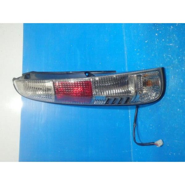 **** 商品説明を必ずご確認ください ****部品管理番号：000022144315600部品メーカー：コイトメーカー純正品番：81560-B4040部品名：左テールランプ部品メーカー品番：220-51878部品区分：リサイクル品管理品番...