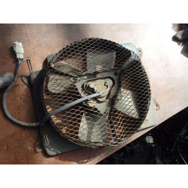 **** 商品説明を必ずご確認ください ****部品管理番号：001672574767650メーカー純正品番：ME733280部品名：電動ファン部品区分：リサイクル品管理品番：186186部品カラー：白車名：キャンター車両タイプ名：トラック...