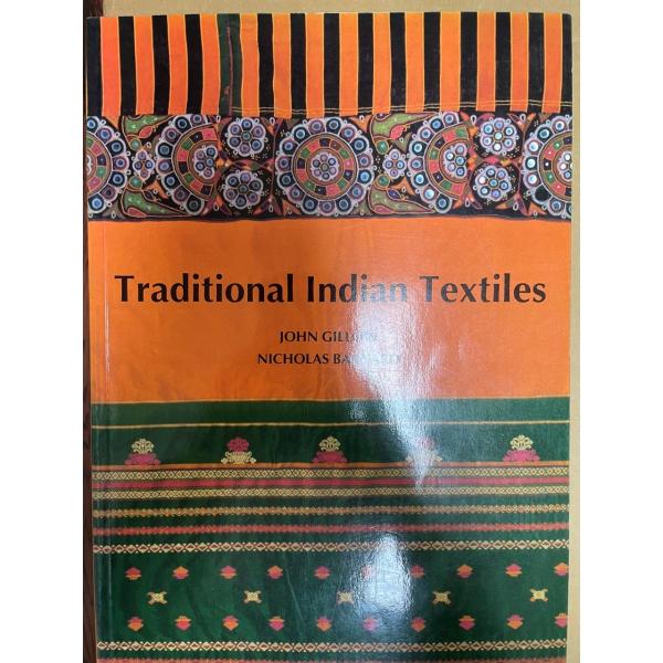 書名 : Traditional indian texttiles (English)ISBN :  著者 : JOHN GILLON NICHOLAS BARNARD出版元 : SNP Printing in singapore刊行年 :...