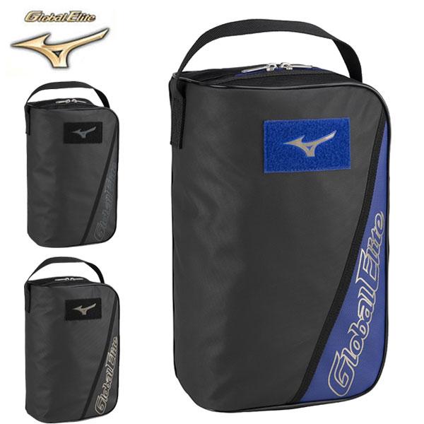 合皮をメインに使ったシューズケース。サイズL19×W13×H33cmカラー90：ブラック×ブラック92：ブラック×ブルー95：ブラック×ゴールド素材ポリエステル（裏加工PU）合成皮革（PU）原産国ベトナム製質量約160g発売シーズン2024...