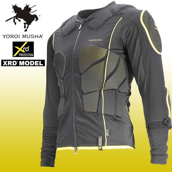 衝撃を受けた瞬間に硬化するXRDを採用。分割パッドが体の動きに追従し、しっかりフィット。通気性、しなやかさに優れたナイロンストレッチメッシュを採用(抗菌防臭加工済)。パッドズレを防止するサポートベルト。※「XRD」は米国ロジャース社の登録商...