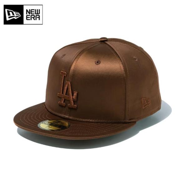 《商品詳細》■素材：本体…ポリエステル■サイズ：71/2（59.6センチ）■カラー：ブラウン■刺繍カラー：ブラウン■アイテム説明：バレンタインをテーマにカラーリングを施したコレクション。MLBモデルやブランドロゴをあしらったモデルを含む全1...