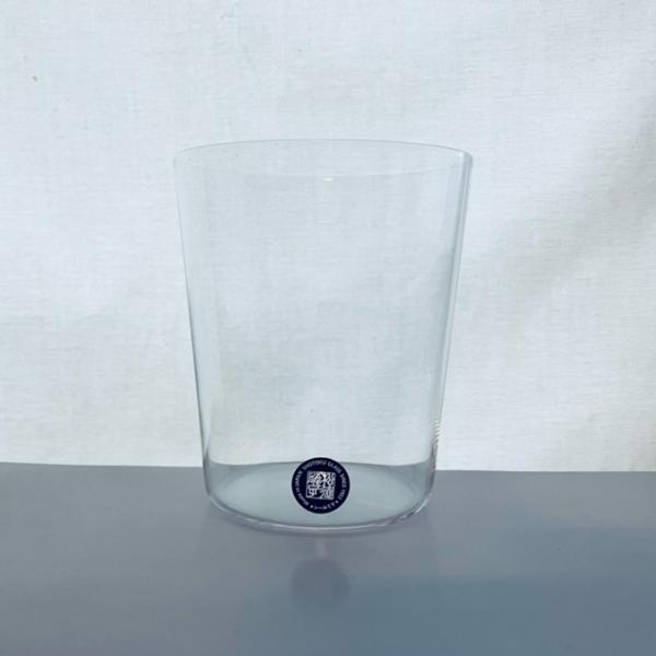 洗いやすくて使い勝手のよいオールドタイプのタンブラーグラス。その中でも氷を入れて、ゴクゴク飲むならこのLサイズのグラスがおすすめです。大容量で多用途にお使い頂けるのも人気の秘密です。うすはりで飲むといつもの飲み物もひと味変わります。職人がひ...