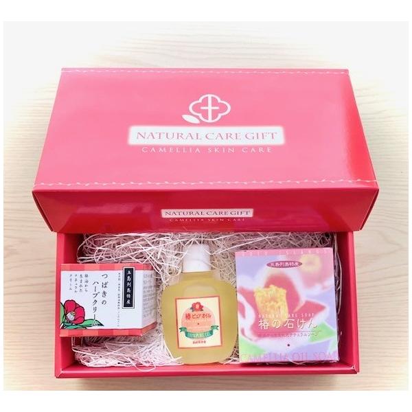 長崎県・五島列島は、日本でも有数な椿の自生地として知られ高品質な椿油がとれることでも有名です。そんな五島列島の椿の実を厳選し、独自の製法で加工されたものです。3つの商品が入ったギフトセットです。是非贈答用としてお使い下さい。--------...