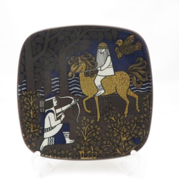 [ブランド]   ARABIA アラビア [アイテム]  イヤープレート [コレクション]Kalevala カレワラ 1982年 [個数]1枚 [男女]  兼用 [色]   マルチカラー ※上記カラーは色の系統を記載。メーカー公式カラーや弊...