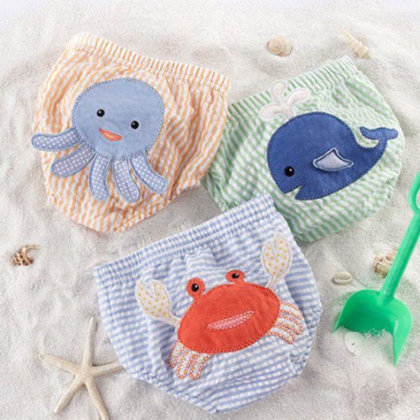 商品名：ベビー おむつカバー 3点セットギフトボックス入り 出産祝い Baby Aspen ベビーアスペン・Baby Aspen（ベビーアスペン）は、アメリカで高い評価を受けているベビーギフトブランド。洗練されたデザインと確かなブランド力で...