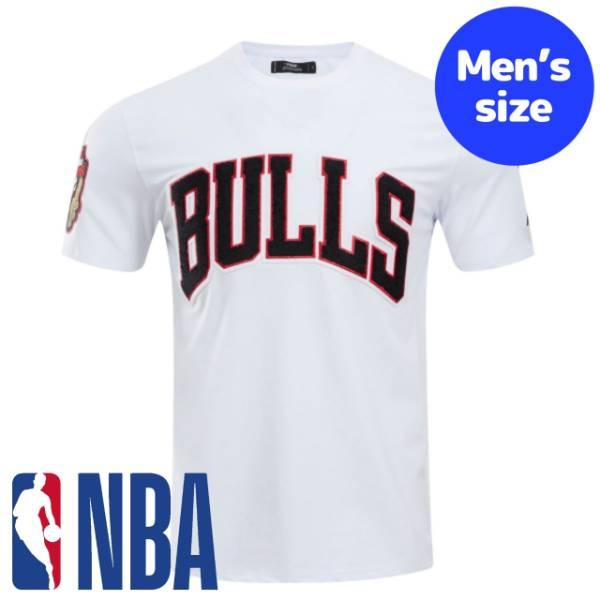 商品名：Pro Standard プロスタンダード NBAオフィシャル メンズ Tシャツ 半袖トップス シカゴ・ブルズ CHICAGO BULLS CLASSIC CHENILLE T-SHIRT・Pro Standard（プロスタンダード...