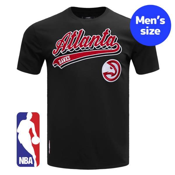 商品名：NBA公式 メンズ 半袖トップス Tシャツ Pro Standard プロスタンダード アトランタ・ホークス ATLANTA HAWKS SCRIPT TAIL MEN'S TEE・Pro Standard（プロスタンダード）は、ア...