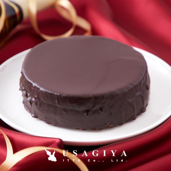 ■原材料名乳等を主要原料とする食品（国内製造）、準チョコレート、鶏卵、砂糖、小麦粉、砂糖混合異性化液糖、粉末油脂（植物油脂、コーンシロップ）、洋酒、マーガリン、ココアパウダー/乳化剤、カゼインNa、膨張剤、香料、pH調整剤、安定剤（増粘多糖...