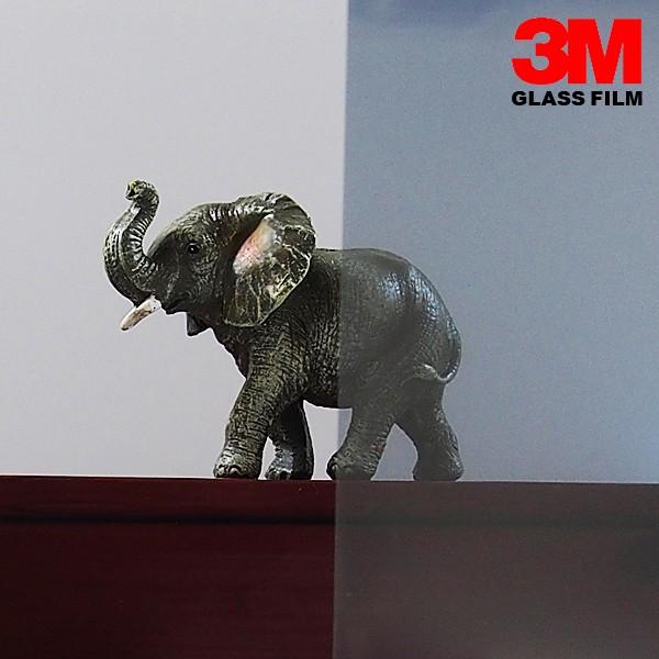3M（スリーエム）の機能性ガラスフィルム「スコッチティント・ウインドウフィルム」窓ガラスに貼ることで、日射しの暑さを遮る、有害な紫外線をカットするという「快適性を向上させる機能」や、ガラスの飛散を防止する、ガラス破りによる侵入犯を防ぐなどの...