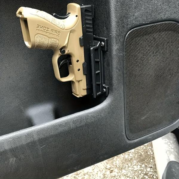 1個 クイックドロー マグネット式銃ホルダー - ピストル、ライフル、銃器用 隠しマウント - ブラック、両利きデザイン、車、トラック、壁、デスク、屋内用の安全な磁気収納、壁掛け式銃器セーフ | 耐久性ポリマー構造