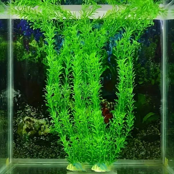 水槽の景観作りに最適鮮やかな緑の造園植物2本セット。水槽愛好家にぴったり。水生植物の造園デザインに使えるプラスチック製の水生植物3本が付属。