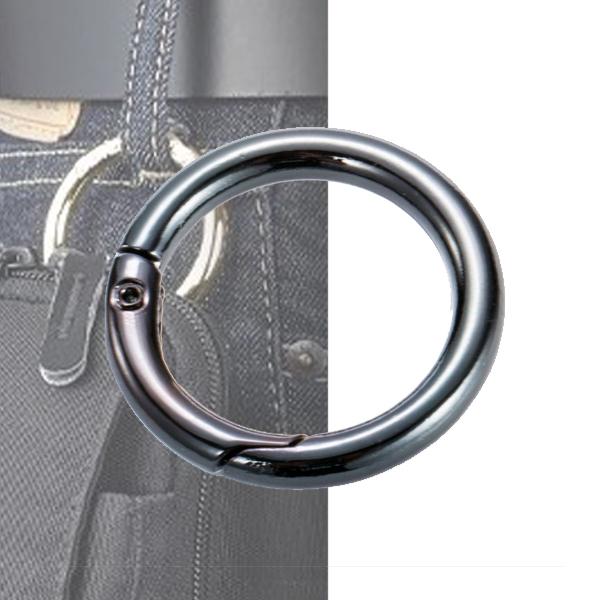 サークルカラビナは、お手持ちのフィッシングアクセサリーをDカンやベルトループなどにスマートに接続できる丸型カラビナです。用途によって色分けするなど様々な使い方が可能です。(1個の価格です）サイズ:W34×H34mm　線経:4.2mm　自重:10g