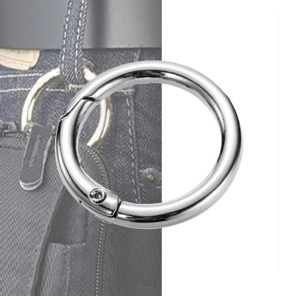 サークルカラビナは、お手持ちのフィッシングアクセサリーをDカンやベルトループなどにスマートに接続できる丸型カラビナです。用途によって色分けするなど様々な使い方が可能です。(1個の価格です）サイズ:W42×H42mm　線経:4.8mm　自重:12g